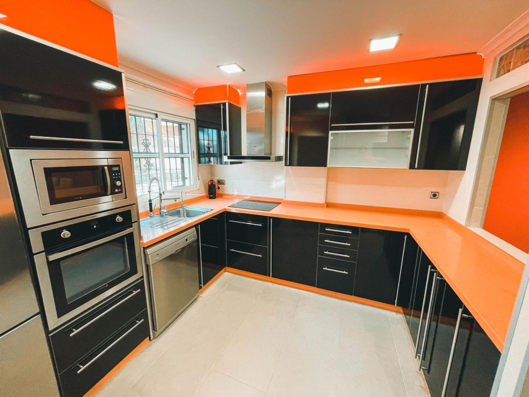 La villa del Sol es una casa dúplex unifamiliar para 6 personas